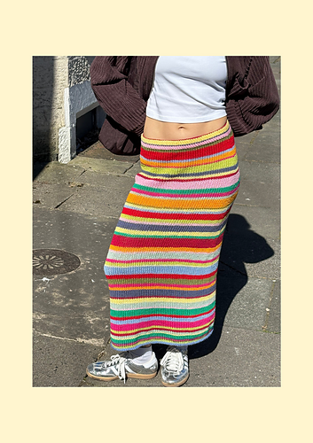 Ravelry: Ziggy Stardust Skirt pattern by Marie Voigt (shygirlsknit)