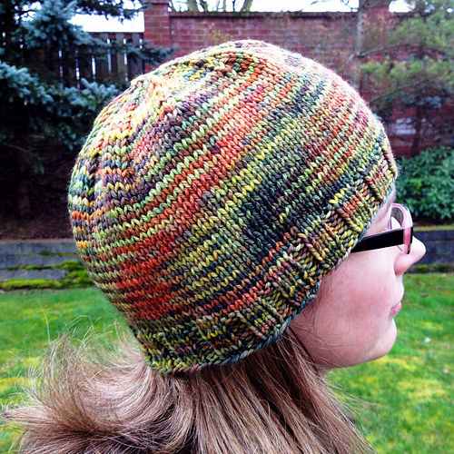 Ravelry: Basic Rios Hat pattern by Danielle Derbenti