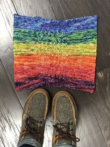 Ravelry: Merry Fade Cowl pattern by Shea Bennett