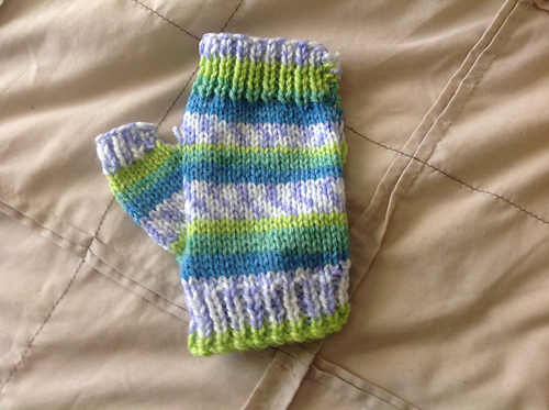 Ravelry: Easy Fingerless Mittens - with Thumbs pattern by marianna mel