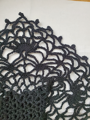 Ravelry: Caught In Her Web Cuffs pattern by Zaray Buenrostro