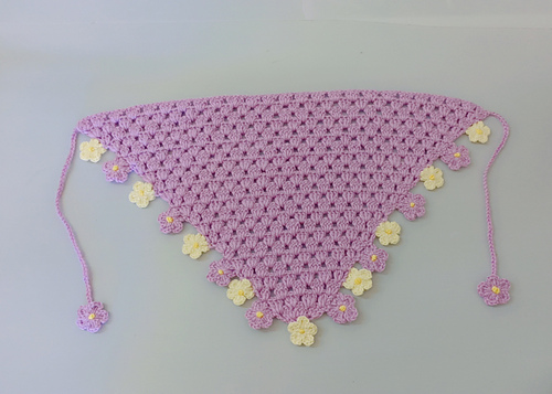 Ravelry: Daisy Bandana pattern by sinarra
