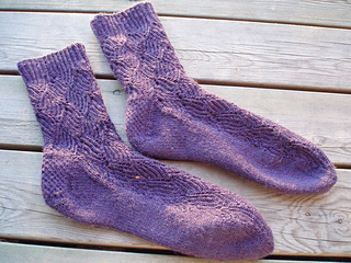 Ravelry: siri's ripple weave socks
