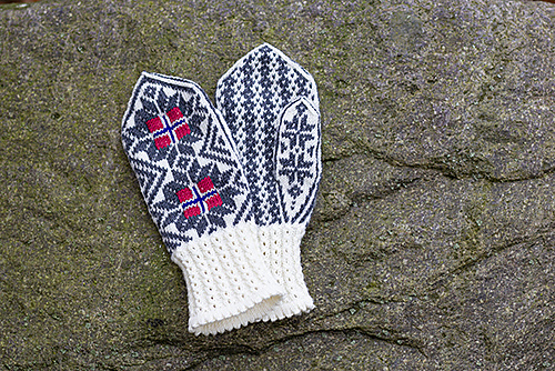 Ravelry: Flag mittens - Selbuvotter pattern by SISNO DESIGN