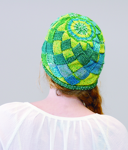 Just finished this entrelac hat and I am in LOVE with this pattern : r ...