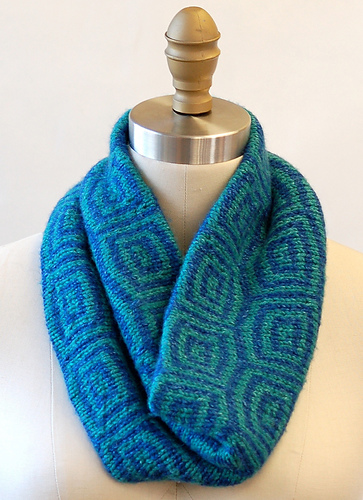 Ravelry: Jasper Hat and Cowl pattern by John Crane