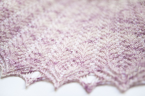 Ravelry: Auro pattern by Skeinwalker Knits