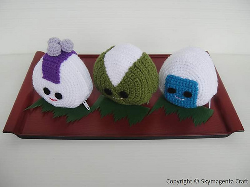 Ravelry: ONIGIRI purse 2 pattern by Sky Magenta