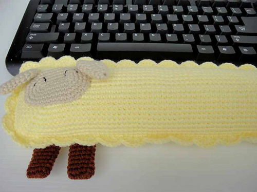 Ravelry: SHEEP - Keyboard & Mouse Wrist Rest pattern by Sky Magenta