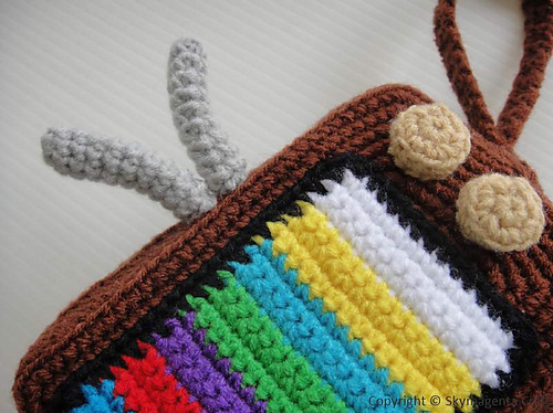 Ravelry: VINTAGE TELEVISION PURSE pattern by Sky Magenta