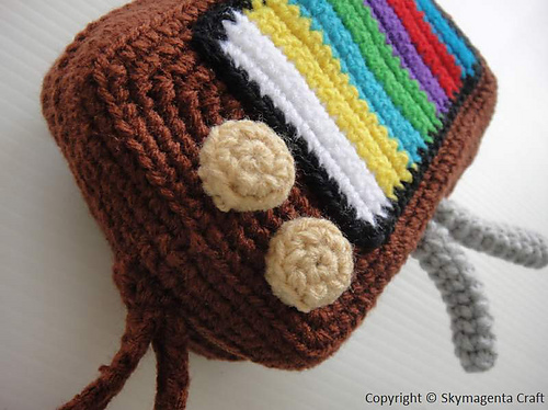 Ravelry: VINTAGE TELEVISION PURSE pattern by Sky Magenta