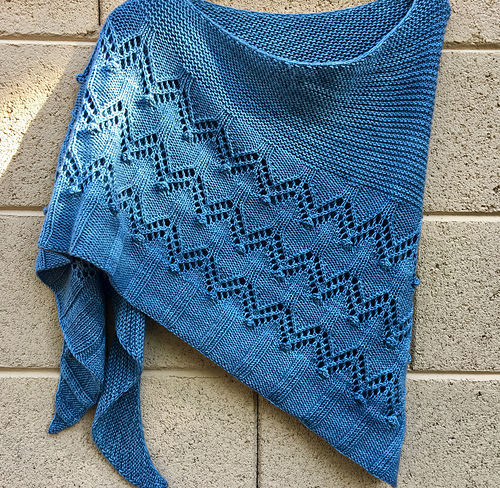 Ravelry: A Shelter from the Cold pattern by Lisa Hannes