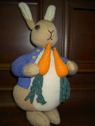 Ravelry: Peter Rabbit pattern by Alan Dart