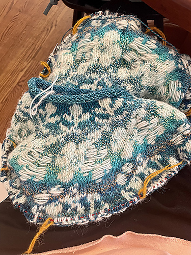 Ravelry: Montrose pattern by Sophie Lucente