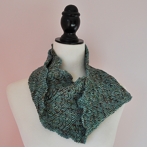 Ravelry: Verdigris Cowl pattern by Catherine Knutsson