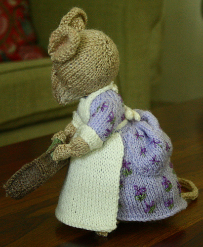 Ravelry: Hunca Munca pattern by Alan Dart