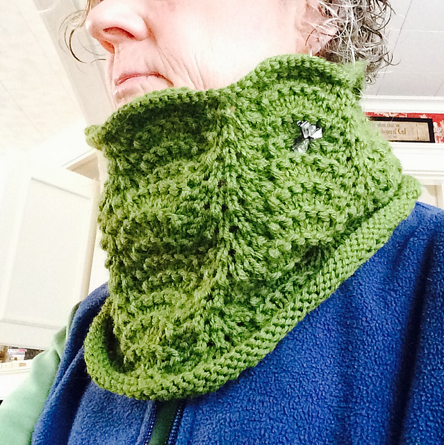 Ravelry: Easy Lace Cowl pattern by susan murphy