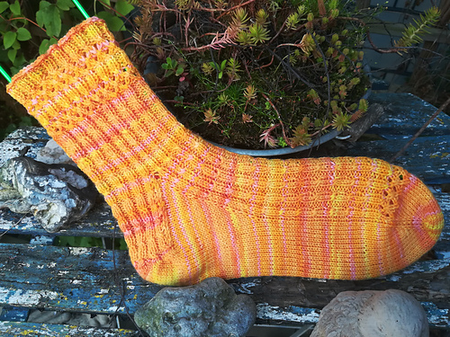 Ravelry: Sona pattern by Joanna Ignatius