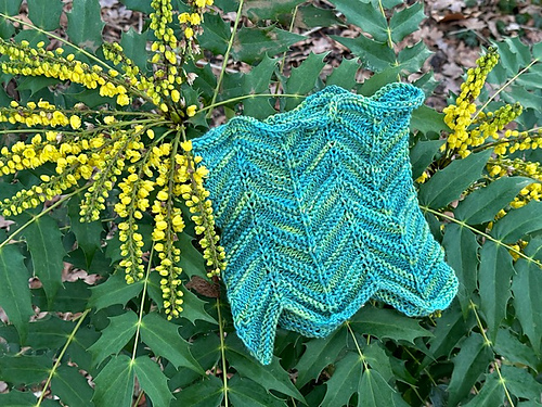 Ravelry: Zick Zack Cowl pattern by Anuschka Schaffner