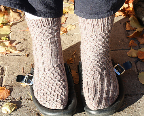Ravelry: Fili Socks pattern by Claire Ellen