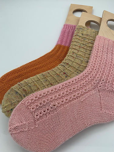 Ravelry: 3 stitches socks booklet #2 pattern by Pien Roggeveen