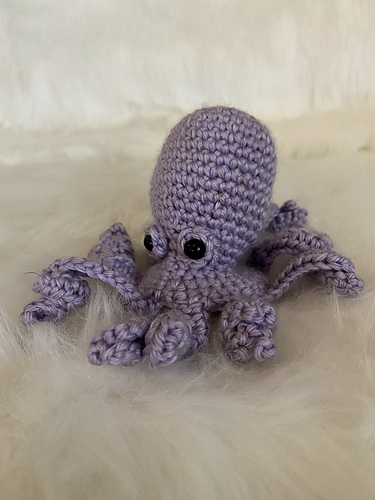 Ravelry: Medium-Fidelity Octopus pattern by Mia Columbus