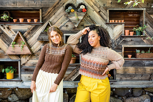 Ravelry: Vair pattern by Gudrun Johnston