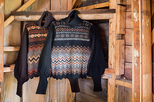 Ravelry: Vair pattern by Gudrun Johnston