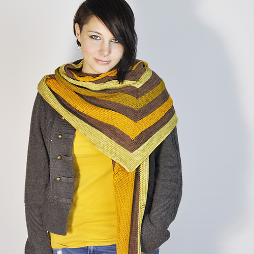 Ravelry: Hamburg Shawl pattern by Susanne Sommer