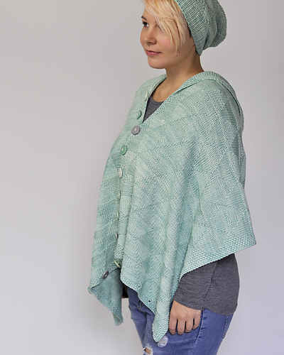 Ravelry: Triangle Texture Poncho pattern by Susanne Sommer