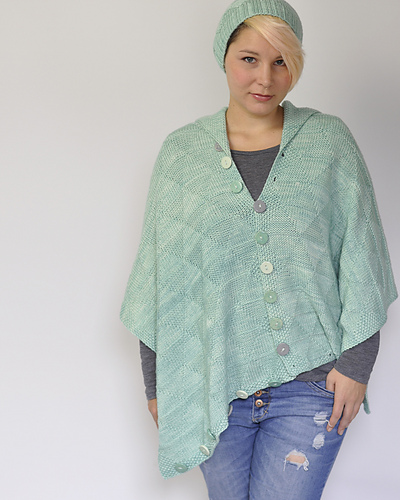 Ravelry: Triangle Texture Poncho pattern by Susanne Sommer
