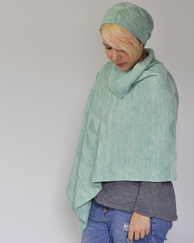 Ravelry: Triangle Texture Poncho pattern by Susanne Sommer