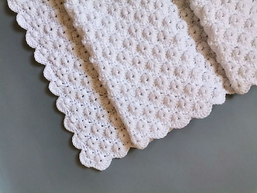Ravelry: Shell Blanket pattern by Soukaina Silvestre