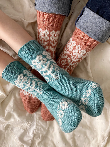 Ravelry: Flower Gathering Socks pattern by Allison Lutes