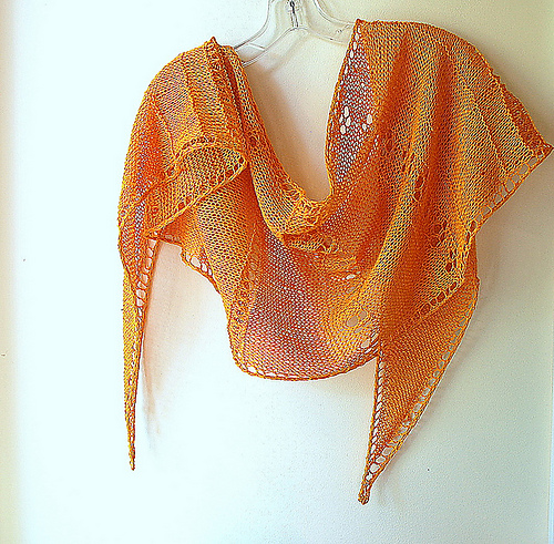 Ravelry: Mojo Mender Shawl pattern by sowhynot