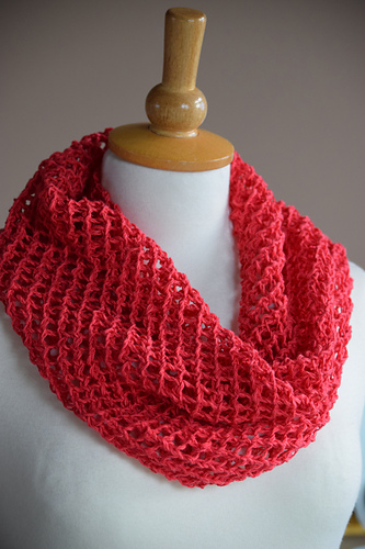 Ravelry: Mix It Up Infinity Loop pattern by Sarah Parker