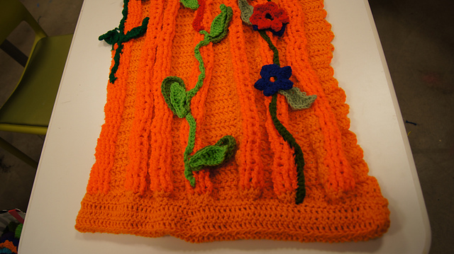 Ravelry: stacycantrell's Yarn-bomb Greek Column for tree or pole