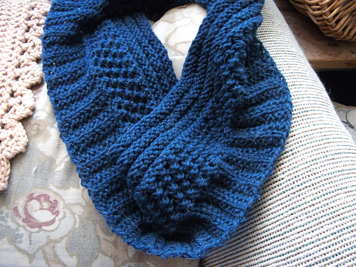 Ravelry: Layer Cake Loop pattern by steepndeep's Designs