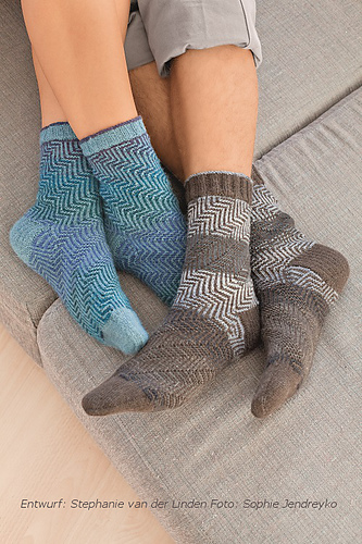 Ravelry: Blau und Braun pattern by Stephanie van der Linden