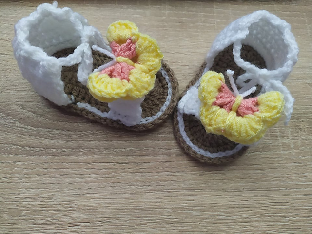 Ravelry: Baby sandals pattern by Stefka Stoyanova
