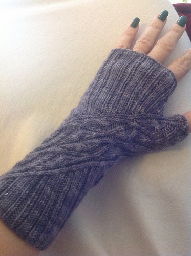 Ravelry: Curlicue pattern by Anna Richardson