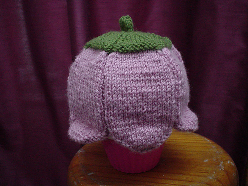 Ravelry: Flower Petal Hat with Stalk pattern by Cleckheaton