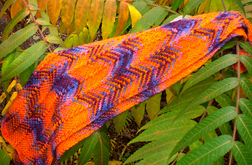 Ravelry: Zig zag scarf (3 ways) pattern by Susan Ashcroft
