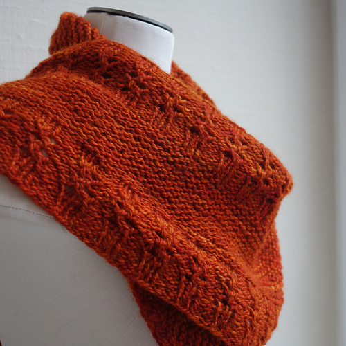 Ravelry: Knitshades (deadly ?) boomerang pattern by Susan Ashcroft