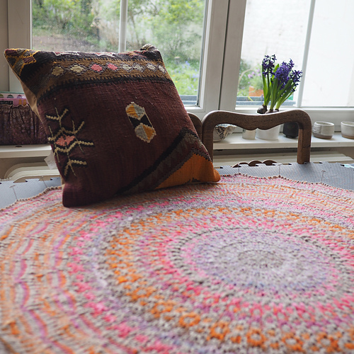 Ravelry: #06 Circular Wrap pattern by Susan Ashcroft