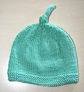 Ravelry: stitchnquilt's Baby Hat with Top Knot - Tegan
