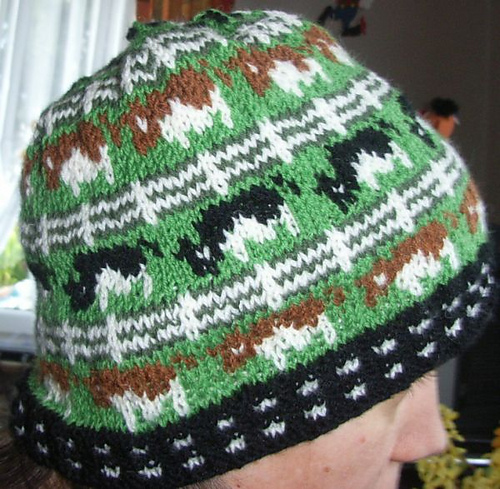 Ravelry: Cow beanie pattern by Sandra Jäger