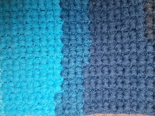 Ravelry: Infinity V-Puff Stitch Scarf pattern by Crazy Q Crafts