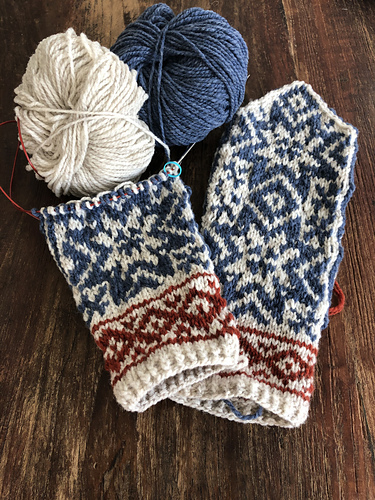 Ravelry: Emma's Ice Flower Mittens pattern by Runningyarn
