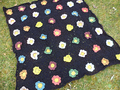 Ravelry: Primrose Granny Squares pattern by Arne & Carlos